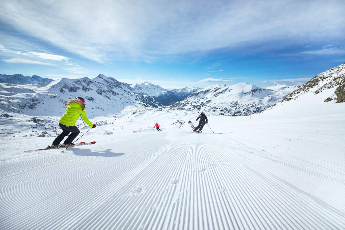 Your ski holiday in Obertauern - skiing & snowboarding "high up"